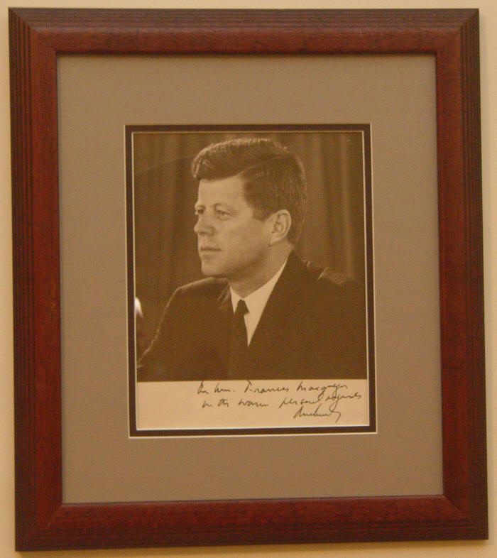 Autograph - 1232401 - Powerful 3/4 portrait of a determined John F ...